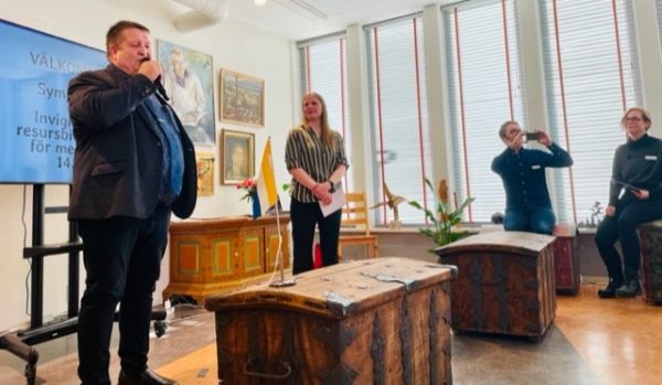 Invigning av resursbiblioteket för meänkieli – STR-T